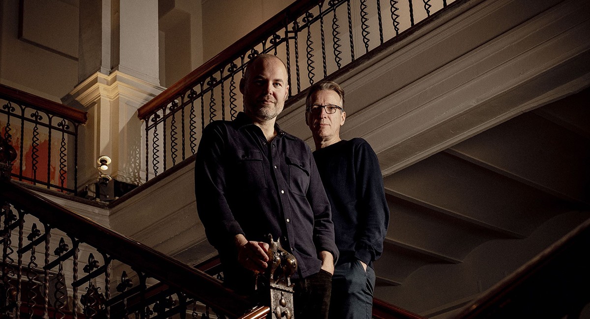 Journalist Lex Boon onderzoekt geheimzinnige dood van kunstcurator ...